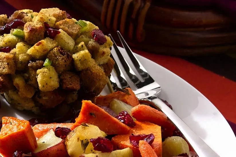 Individual Cranberry Stuffing Cups Recipe | Ocean Spray®